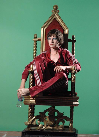 Dramatic make-up and boogie genius : Bobby Conn is back ! – Julie Tippex