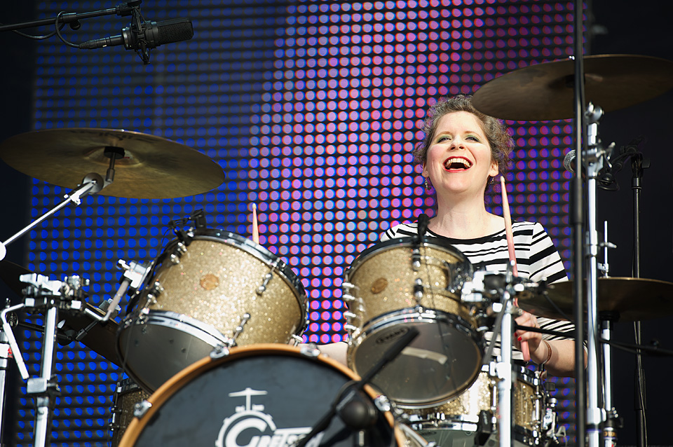 TOURING WITH A BABY ON THE WAY – Julie Tippex